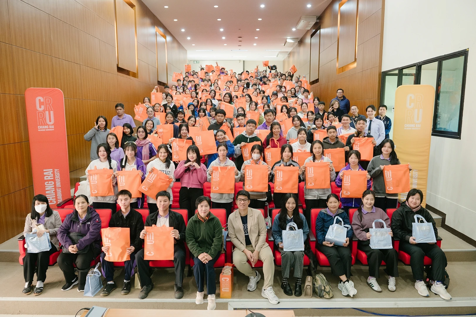 มรภ.เชียงราย จัด CRRU Campus Tour 2025 ทดลองเรียนและเล่น สำหรับน้องๆ ...